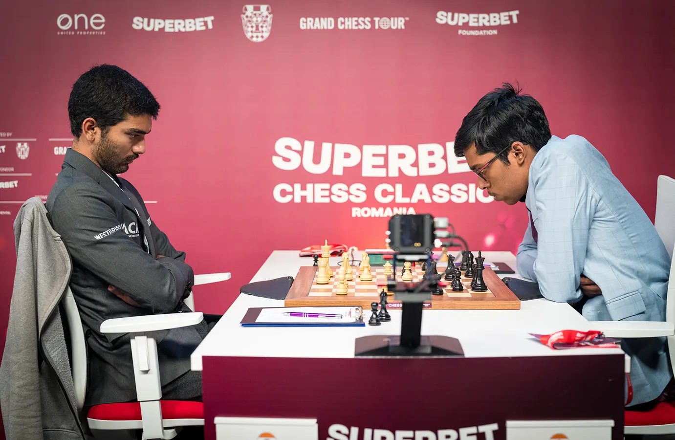 POSTGAME Round 1: Gukesh & Pragg’s Tremendous Fight! - Grand Chess Tour